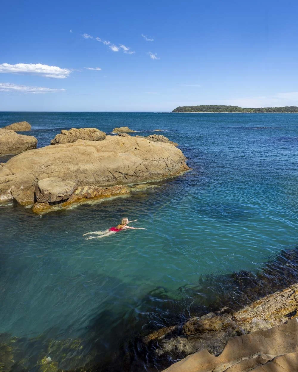 Broulee Cove: swimming at Bateman's Bay electric blue inlet — Walk My World