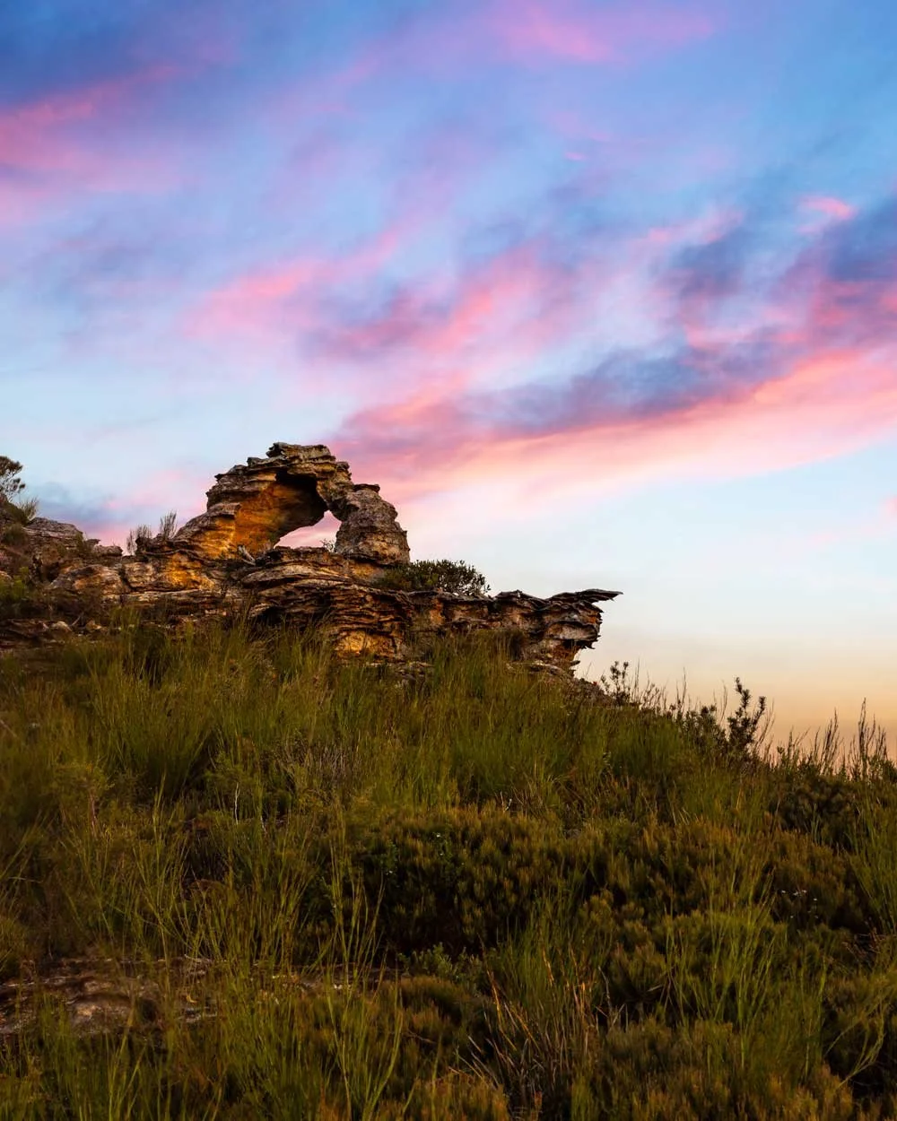 Mirrorball Arch: spectacular sunset views and an easy to access rock ...