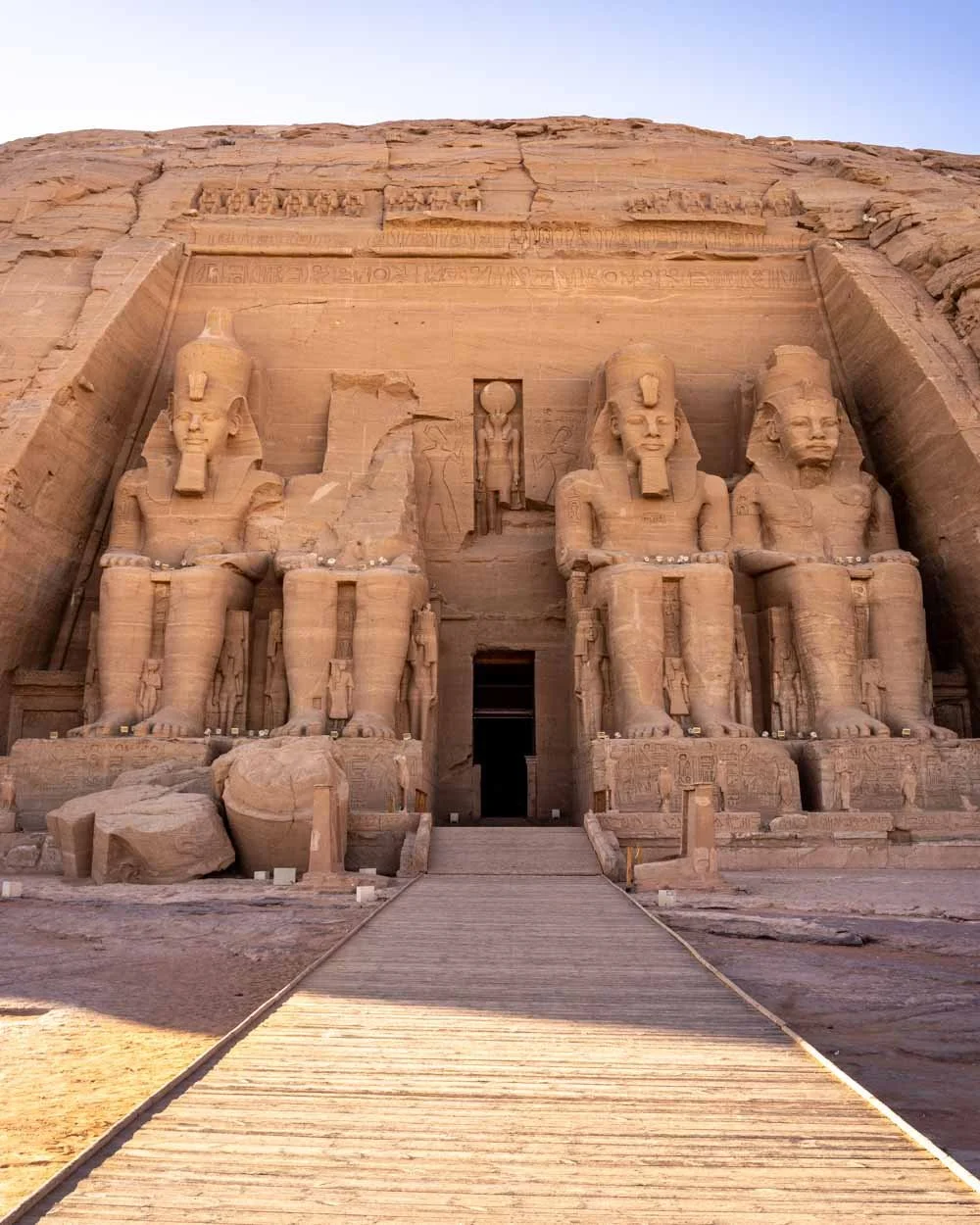 Abu Simbel Temples - day trip vs overnight trip, plus tips for your ...