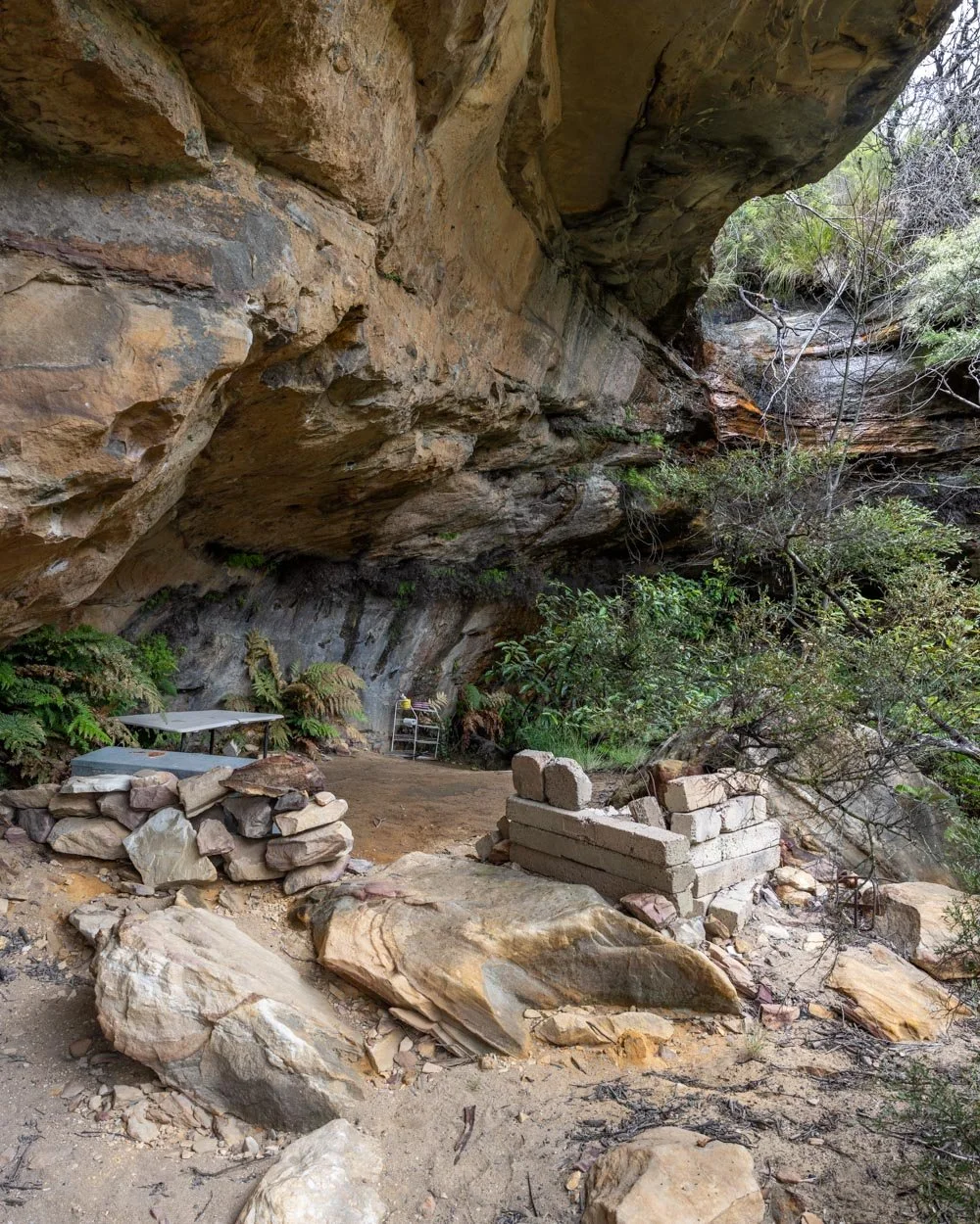 Psyn Cave: Katoomba's secret camping cave — Walk My World