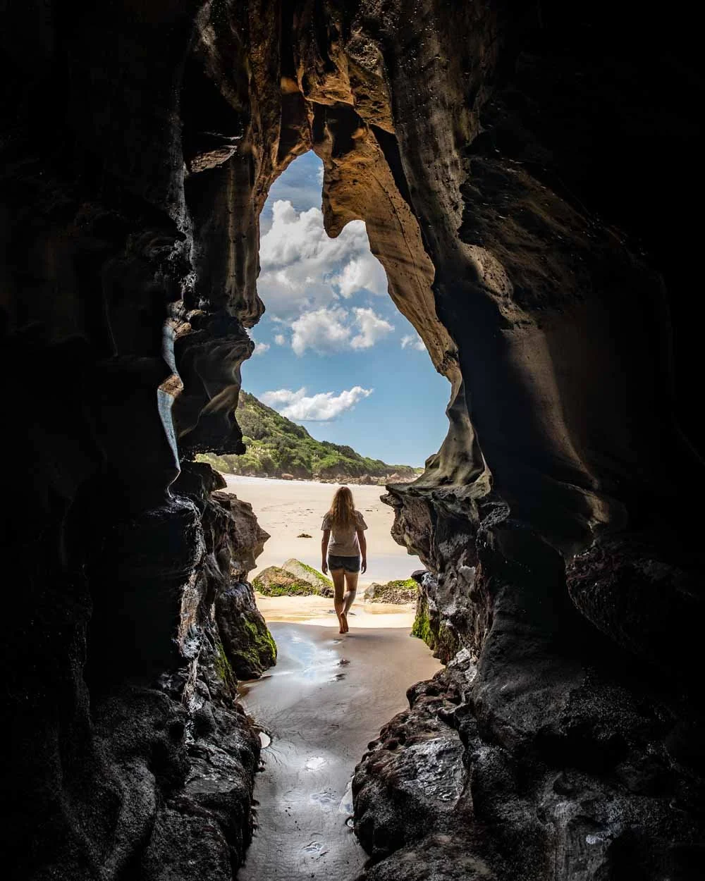 How to access the incredible sea caves at Ghosties Beach — Walk My World
