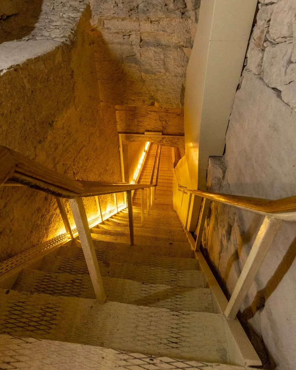 Tutankhamun's Tomb: the real tomb, the replica and the secret ...
