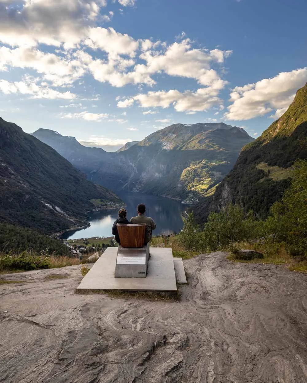 Flydalsjuvet: how to find that secret Geiranger rock photo spot — Walk ...