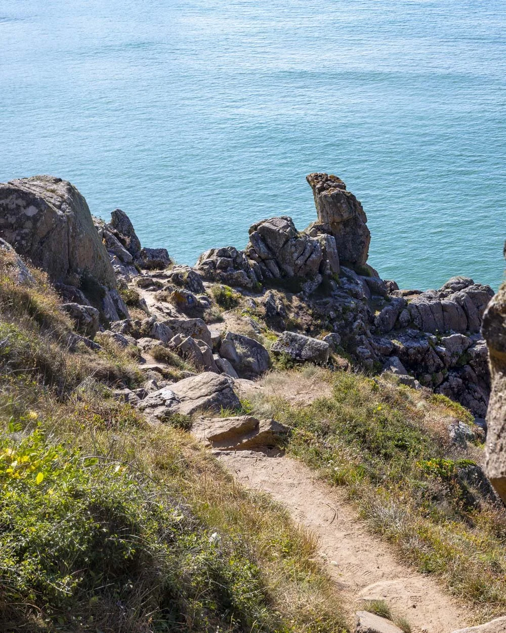 Tips for visiting Pedn Vounder Beach: the scramble, the swim and the ...