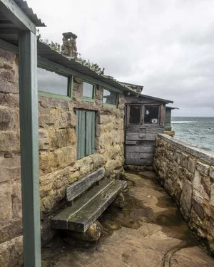 Crater Cove Huts: exploring Sydney's secret abandoned huts — Walk My World