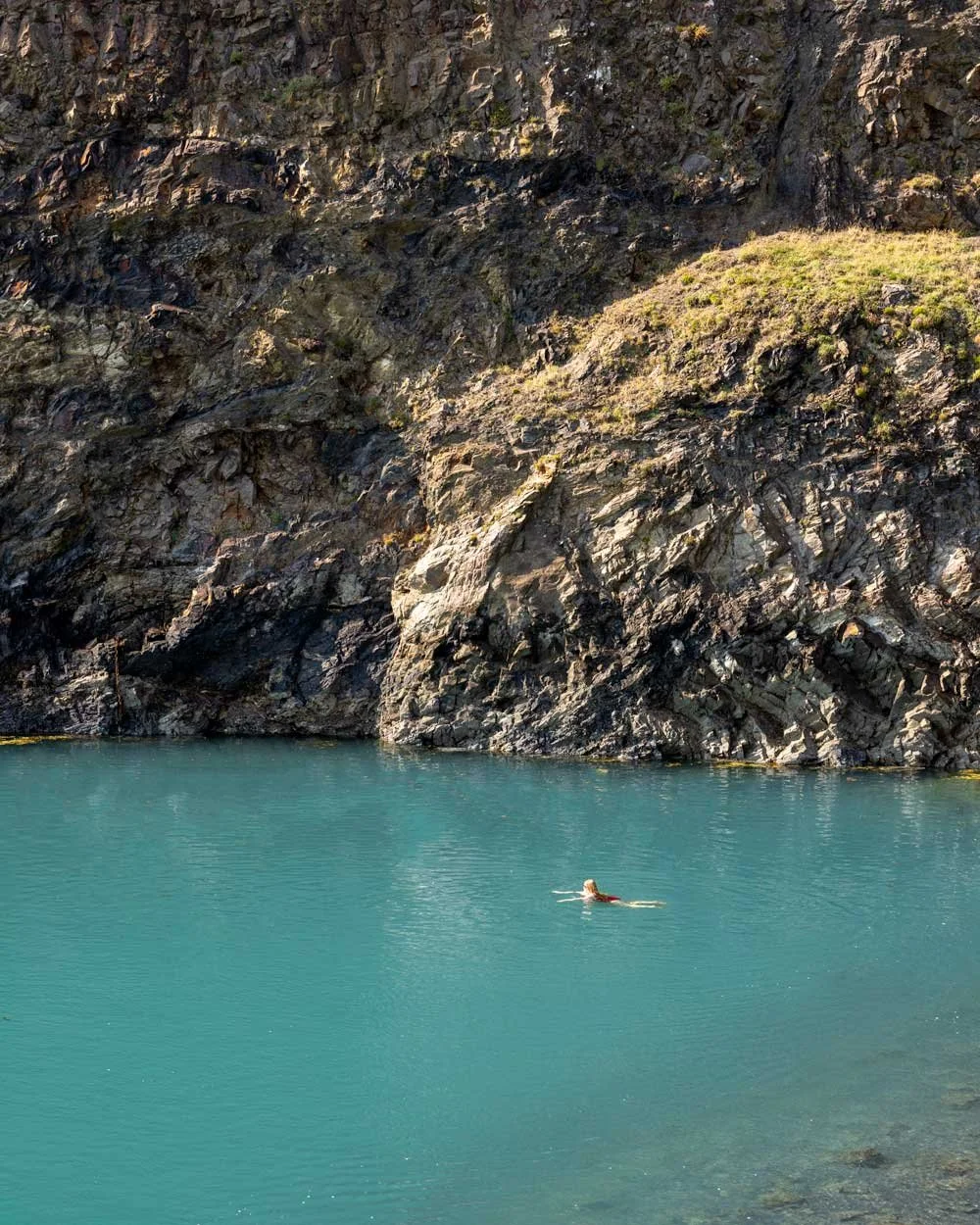 The magic of wild swimming in Pembrokeshire's incredible Blue Lagoon ...