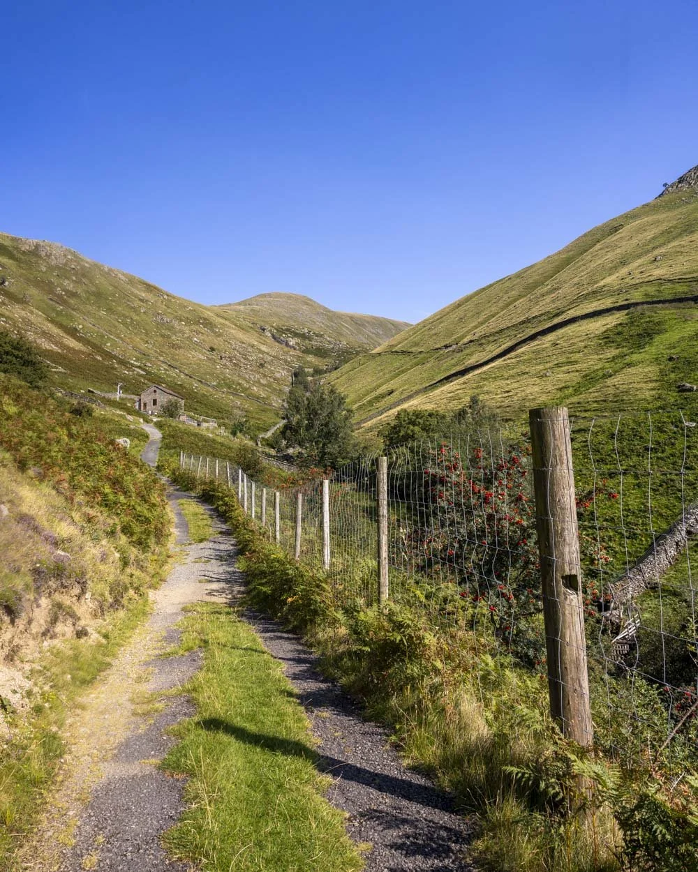Hayeswater Gill: hidden waterfall pools and a spectacular mountain tarn ...