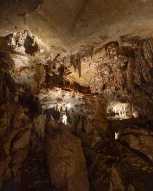 Wombeyan Caves: the free vs paid cave experiences — Walk My World