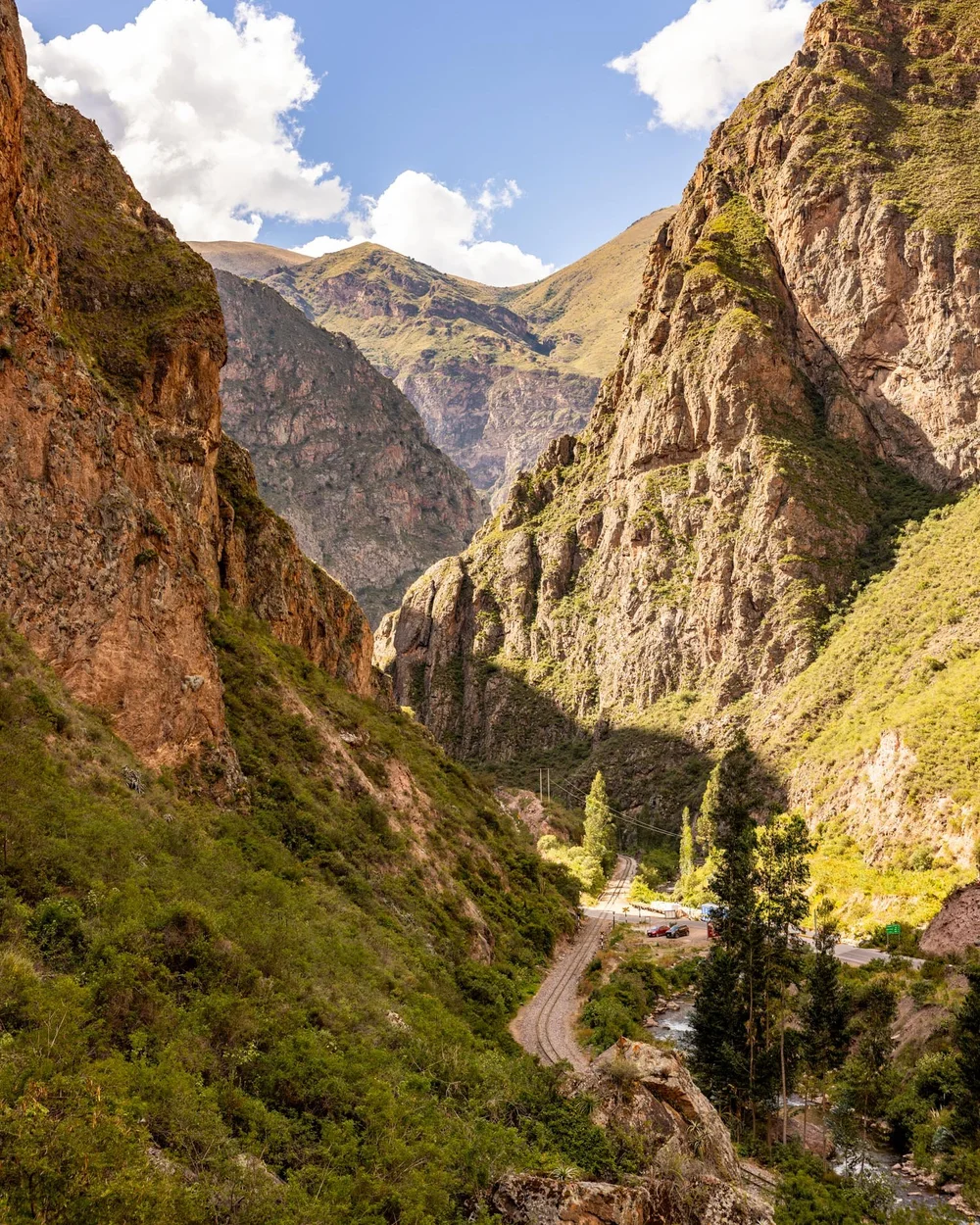 Naupa Iglesia: the mysterious cave altar just outside Ollantaytambo ...