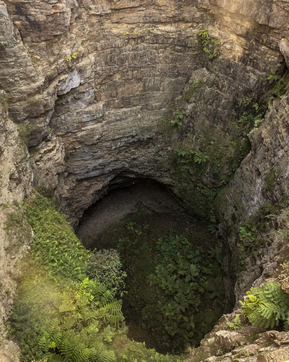 Big Hole and Marble Arch Track: an epic cave and gorge walk you shouldn ...