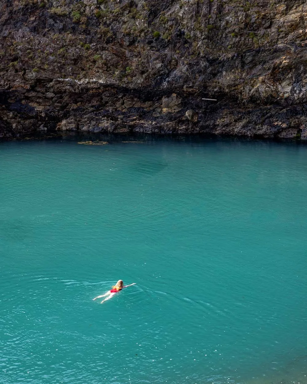 The magic of wild swimming in Pembrokeshire's incredible Blue Lagoon ...