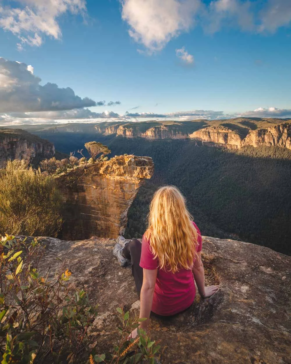 Hanging Rock: is this the most magical view in the Blue Mountains ...