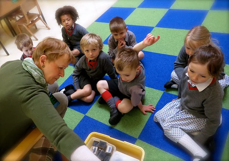 Why do smaller classes improve academic outcomes? — Sompting Abbotts