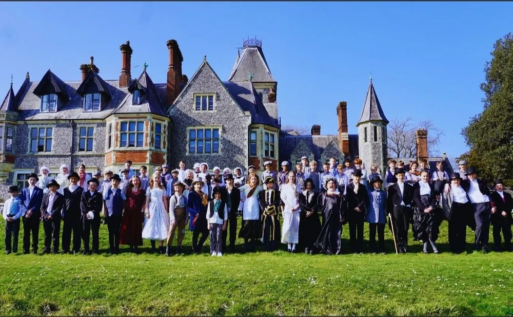 Performing Arts at Sompting Abbotts: Oliver! Jr. is a Spectacular ...