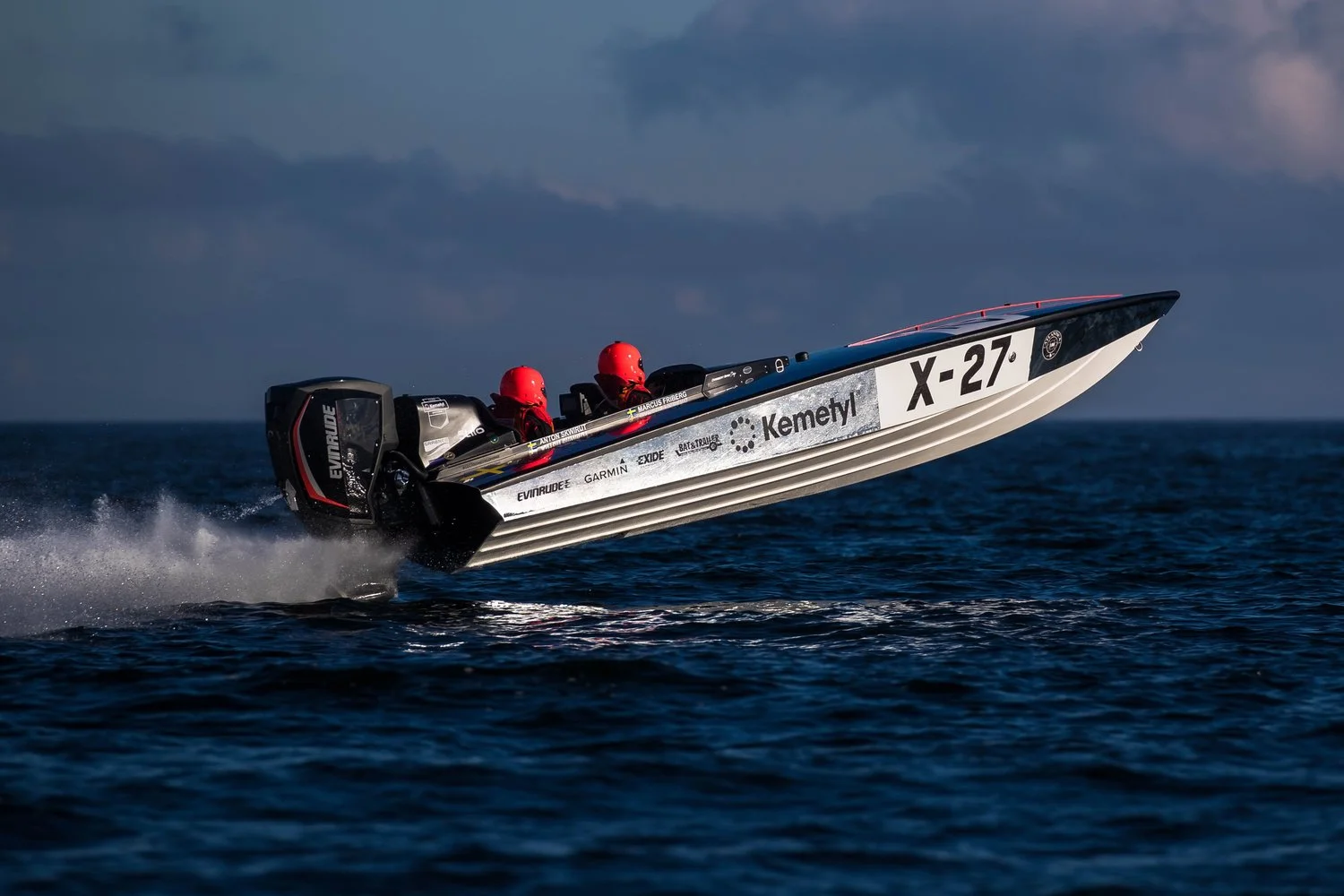 The Fastest Single Engine Outboard Boats You Can Buy Right Now — Wave ...