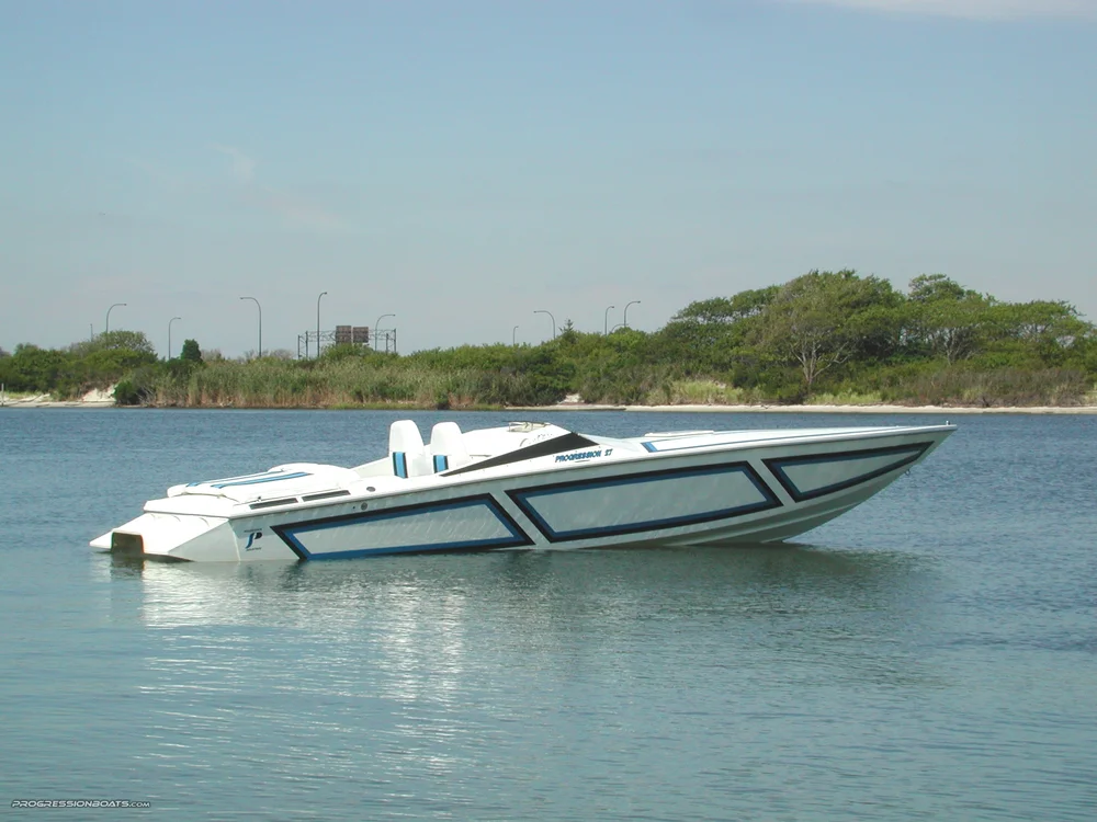 Classic Midsize Sport Boats: Performance and Design from the Nineties ...