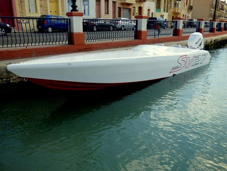 21 Phantom: A Classic European Race Boat — Wave To Wave