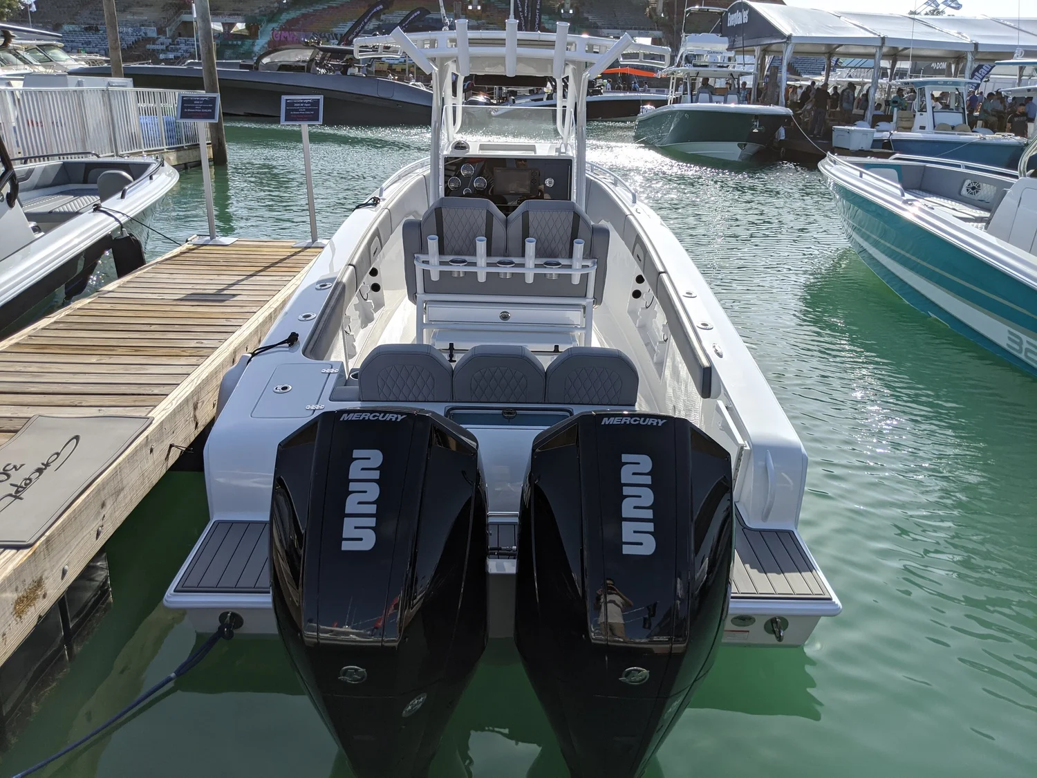 2020 Miami Boat Show: Center Consoles, Cruisers, Family Boats — Wave To ...