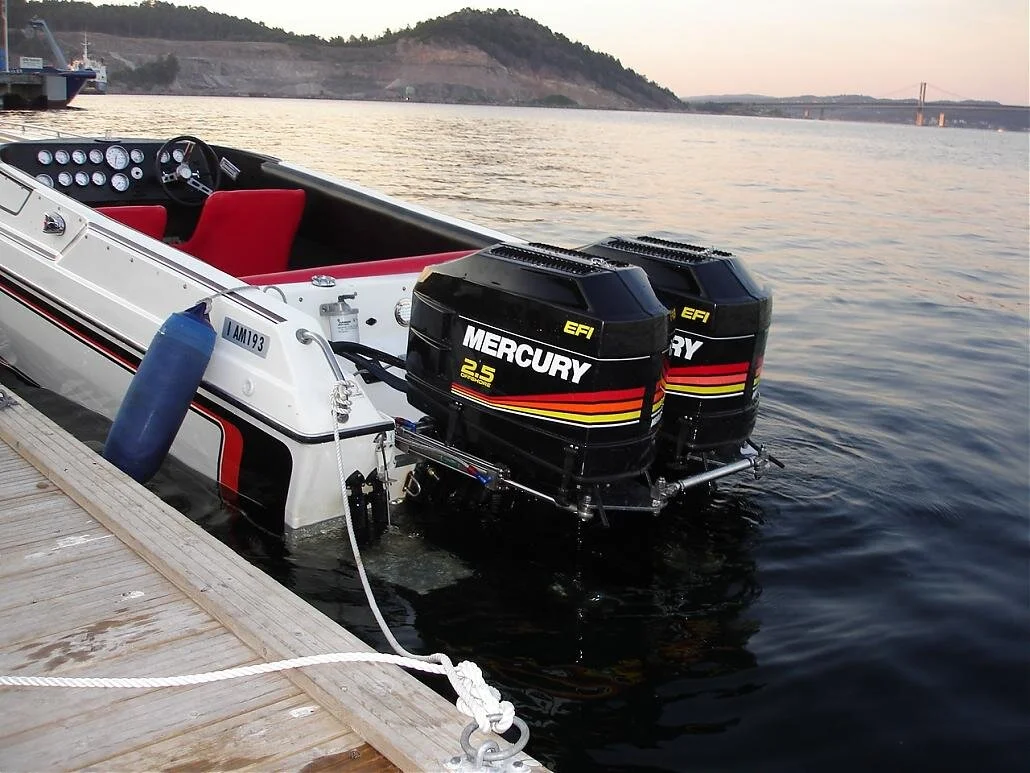 Phantom 25: Modern Outboard Power for a Classic Offshore Sport Boat ...