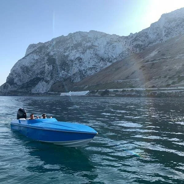 Chaudron Pro S-25: A Killer Single Engine Sport Boat — Wave To Wave