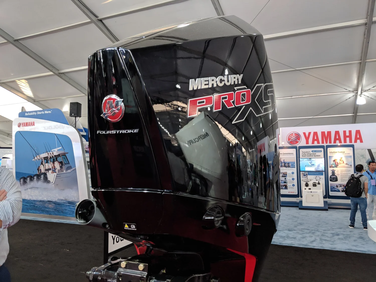 The Best 200 HP Outboards Roundup: Mercury, Yamaha and Suzuki — Wave To ...