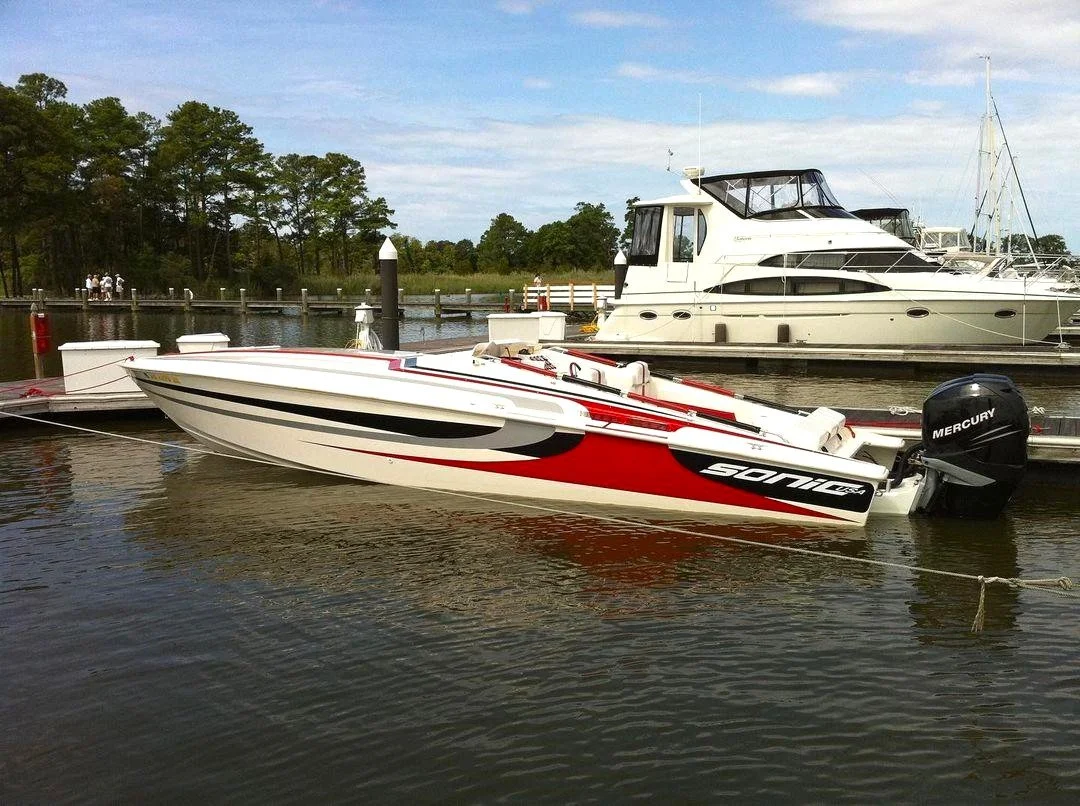 Ultra Rare Sonic USA 31 SS: Twin Mercury Verado Outboards Push This ...