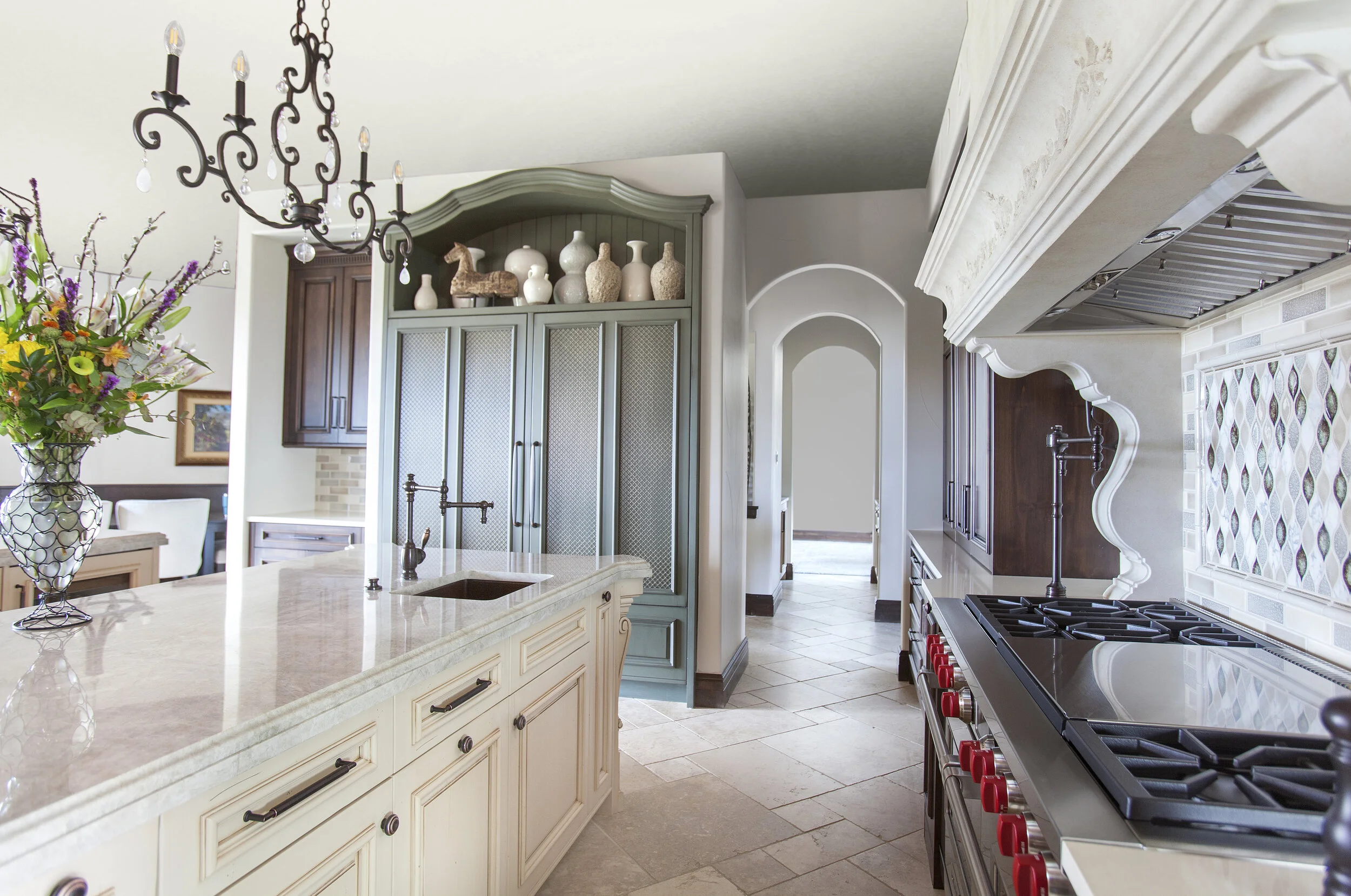 Timeless Traditional Kitchen Designs with Custom Cabinetry & Elegance ...