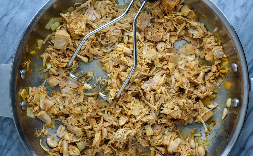 Dairy-Free Vegan Buffalo Chicken Dip w/ Jackfruit Shredded Chicken ...