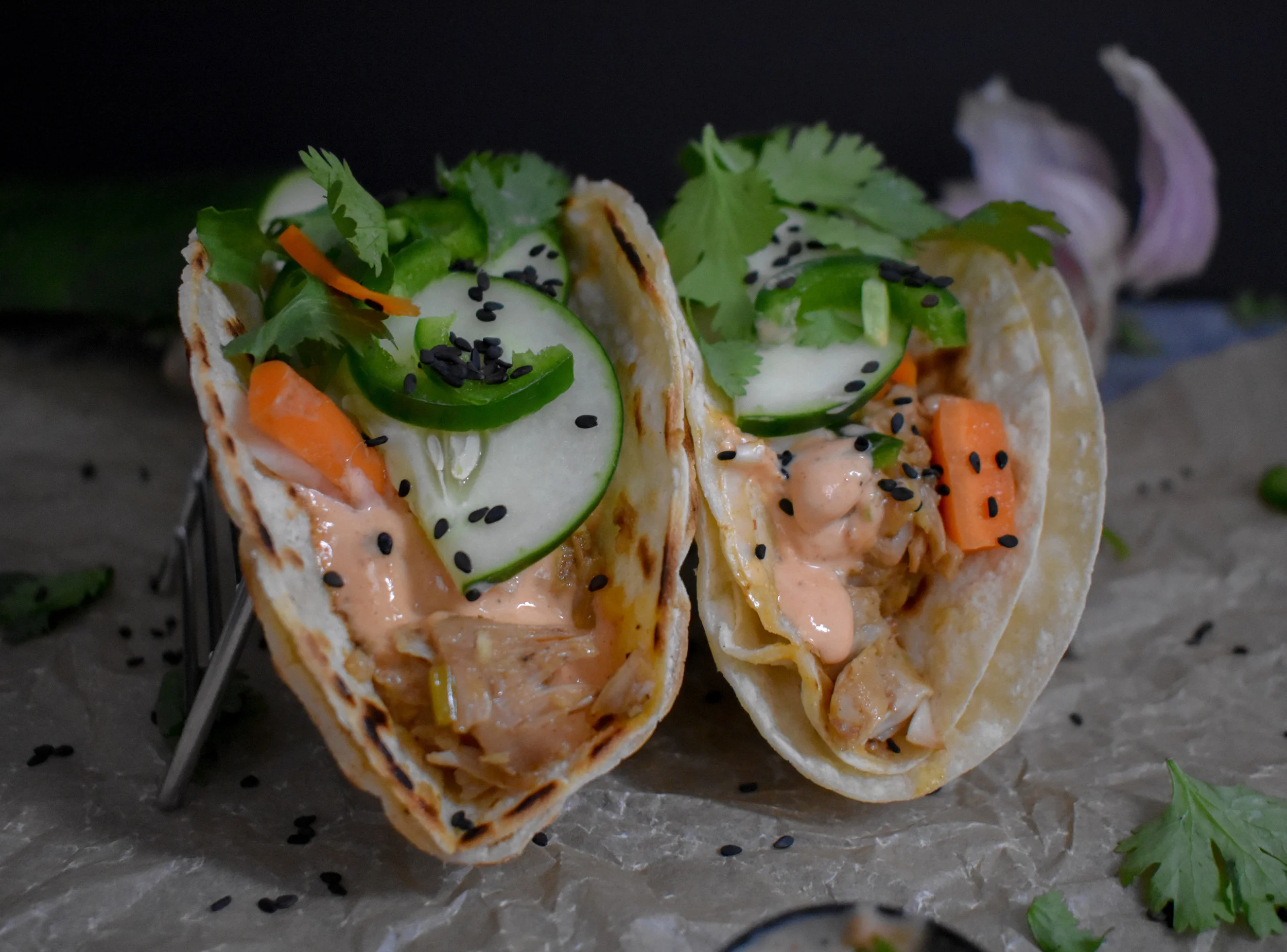 Bahn Mi Tacos w/ Jackfruit "Pork," Pickled Veggies, and Sriracha Mayo ...