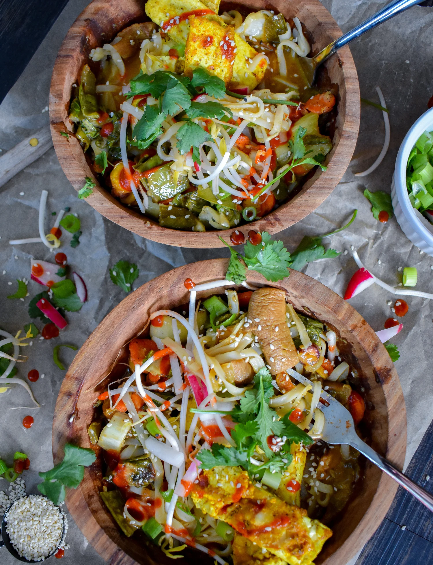 Loaded Vegan Ramen Noodle Bowl w/ Crispy Turmeric Tofu, Miso Carrots ...