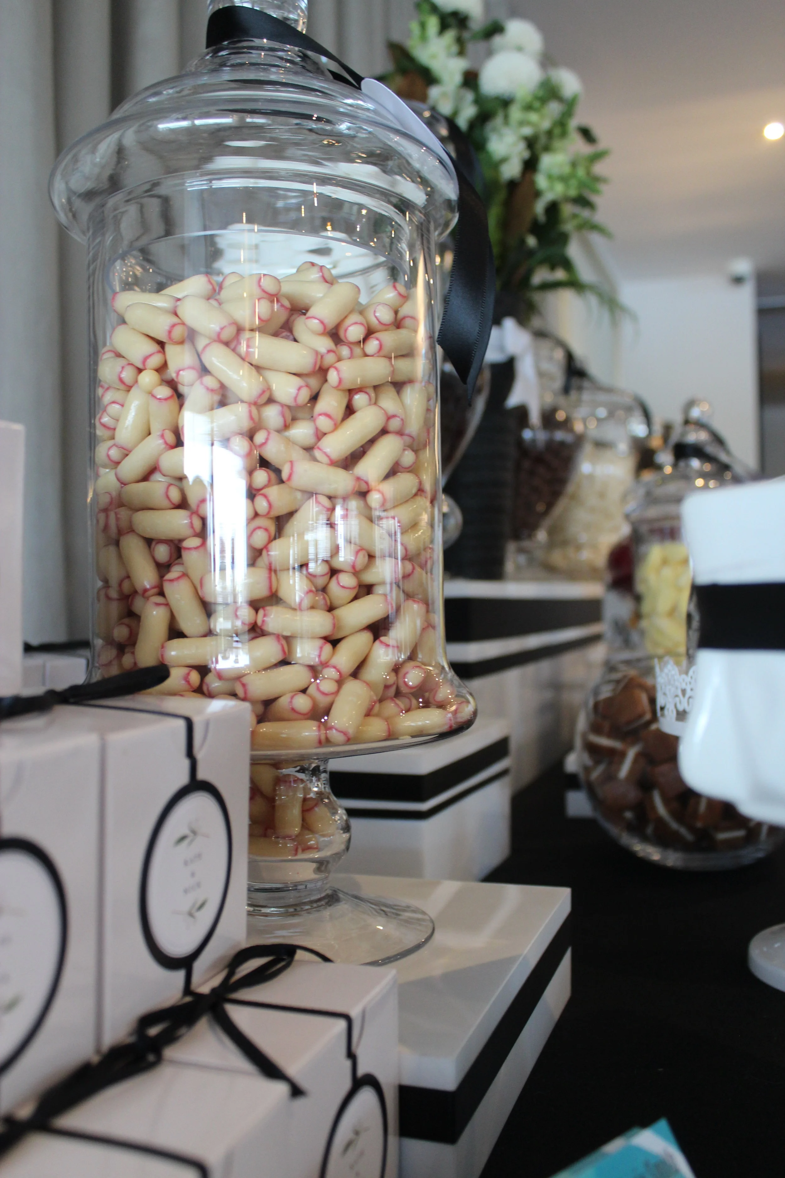 Classic Black & White — Brisbane Lolly Buffets