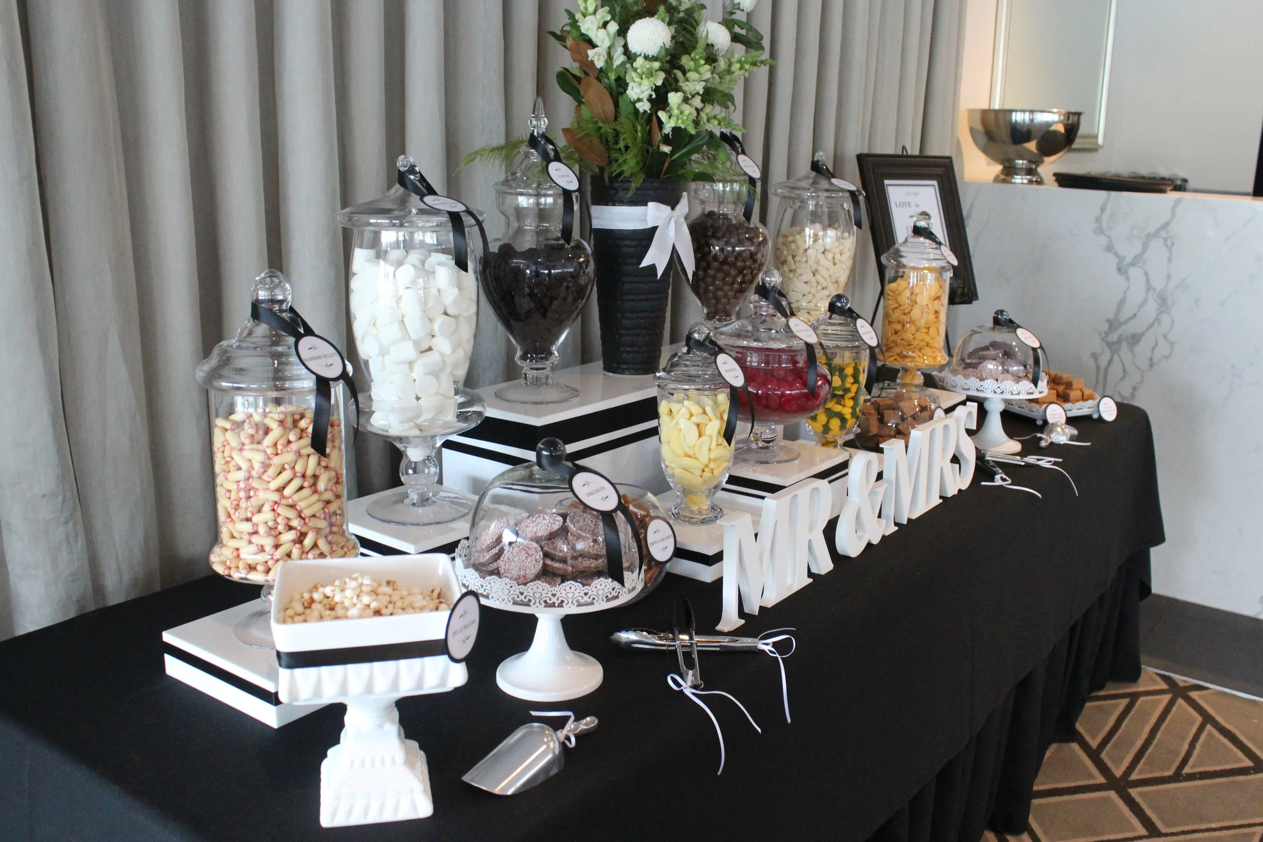 Classic Black & White — Brisbane Lolly Buffets