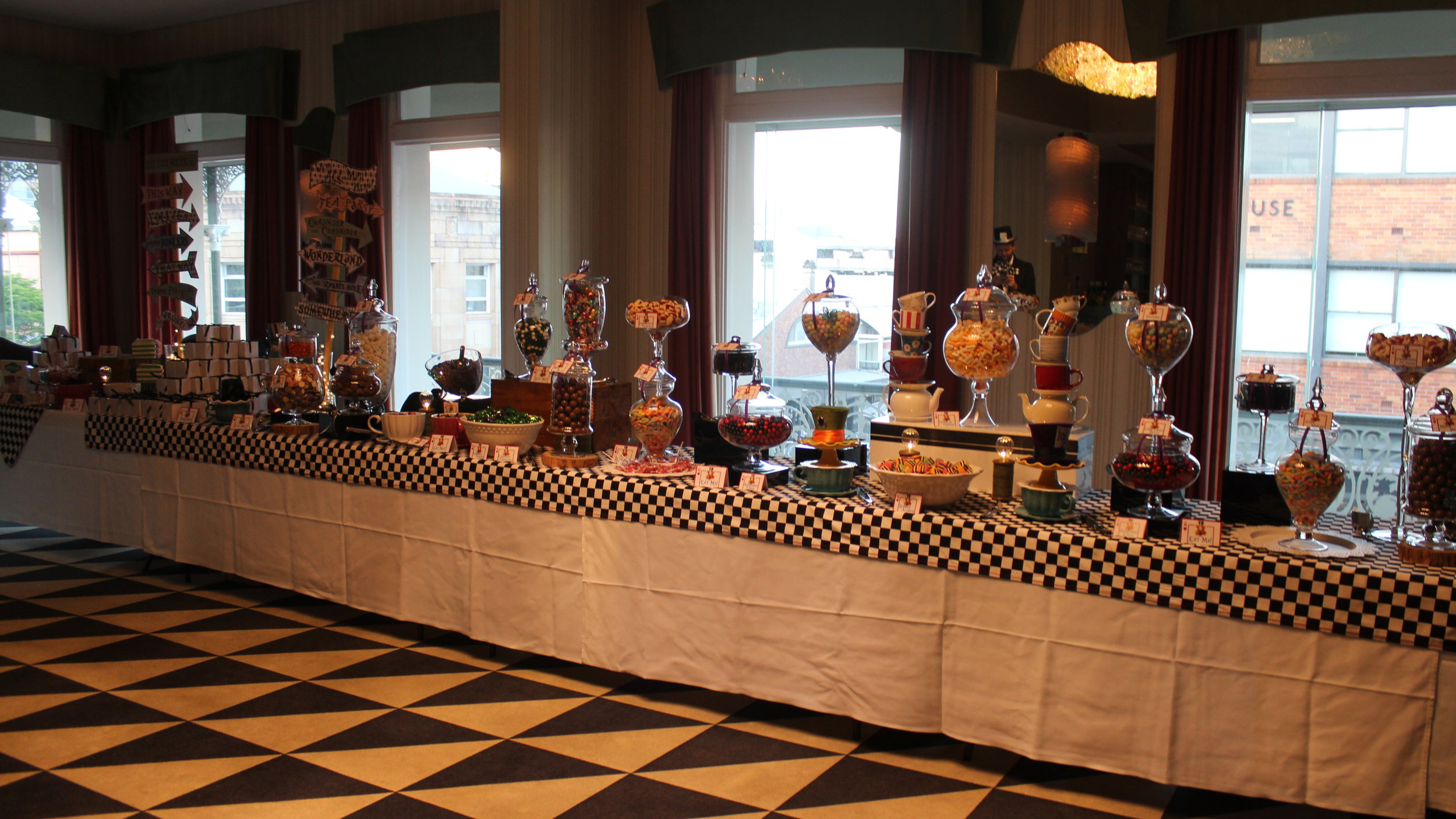 Alice In Wonderland - Mad Hatter's Tea Party — Brisbane Lolly Buffets