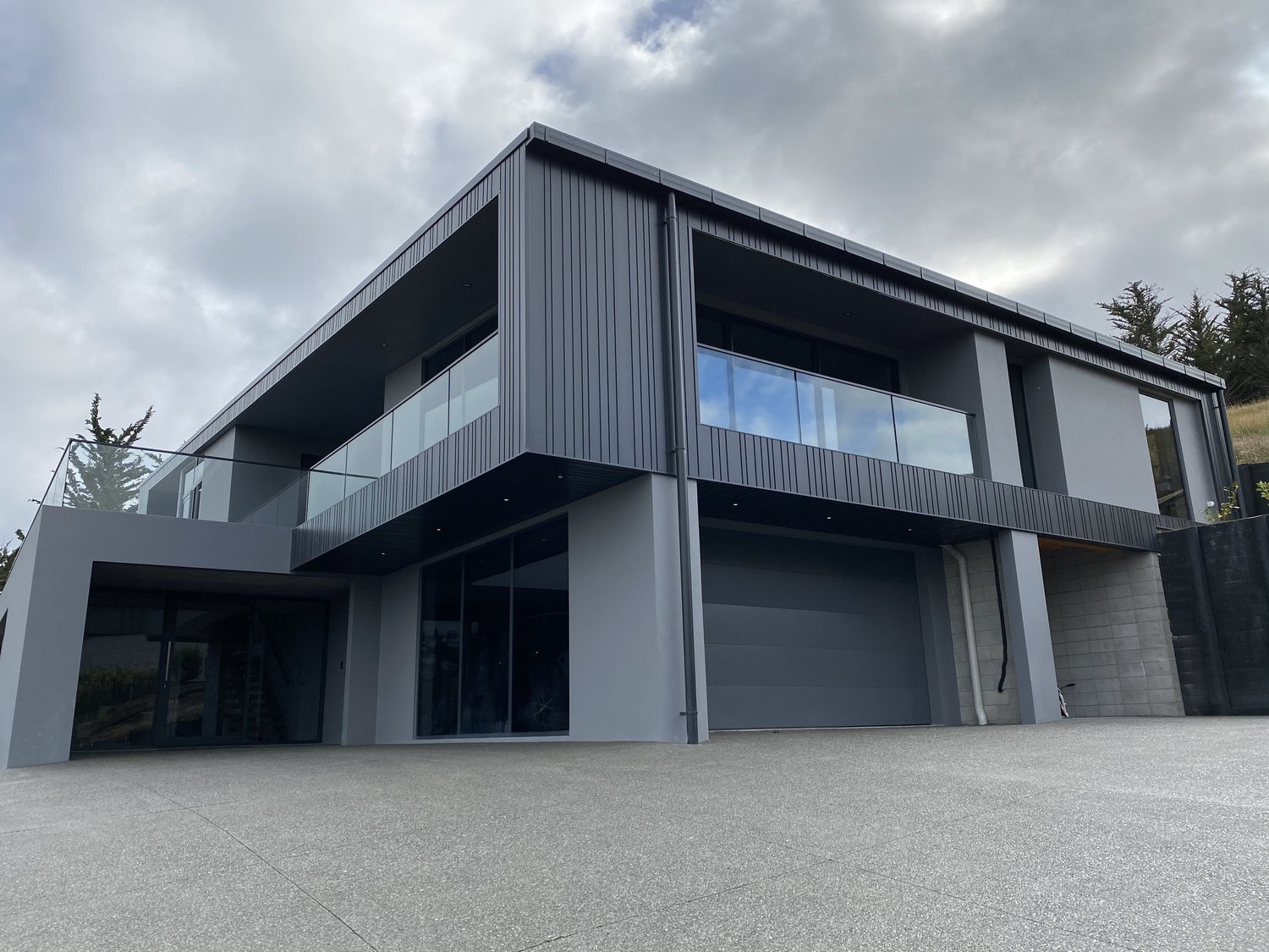 Lace Bark Centre — brown dog architecture
