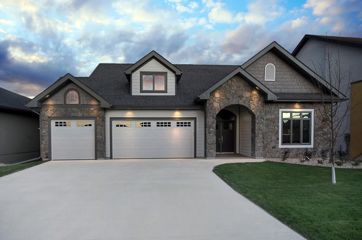 The Hawksridge — Hearth Homes: Winnipeg Custom Home Builder for Over 30 ...