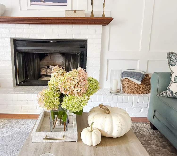 Cozy Fall Vibes: Autumn art, pumpkins and seasonal decor for your home ...