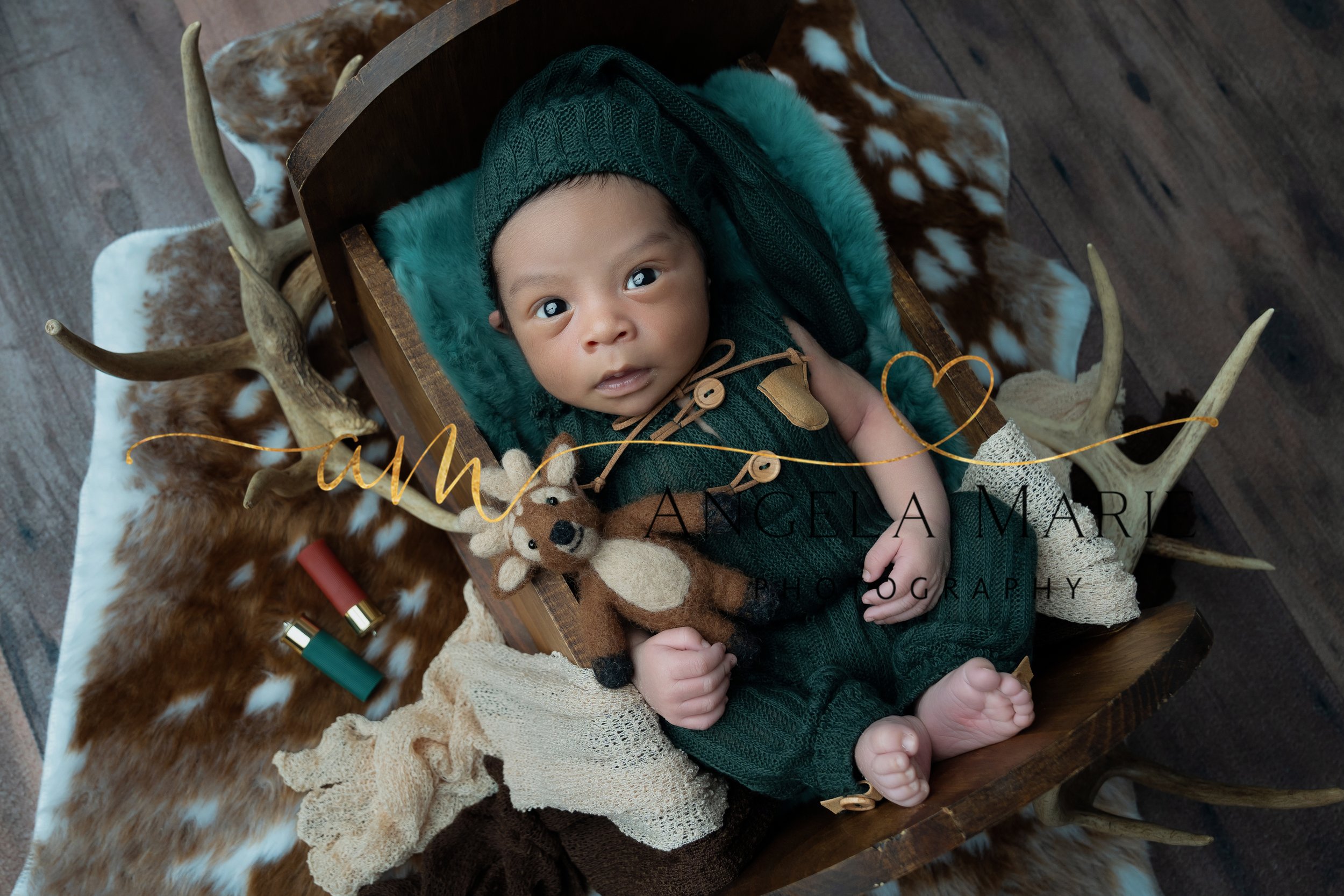 Newborn photographer, milestone photography, small wedding, boudoir ...