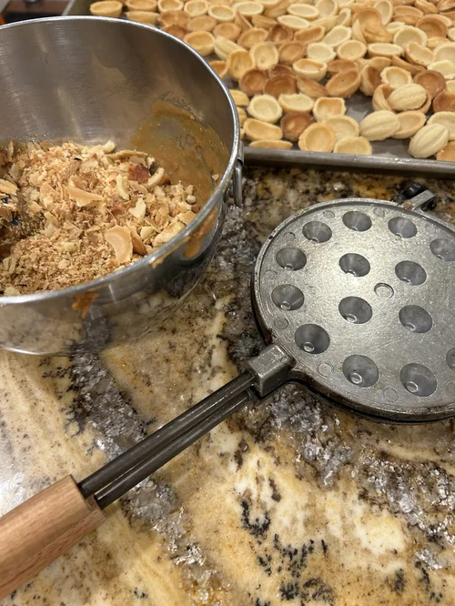 Oreshki -Ukrainian Walnut Shaped Cookies — The EGGDAY — The EGGDAY