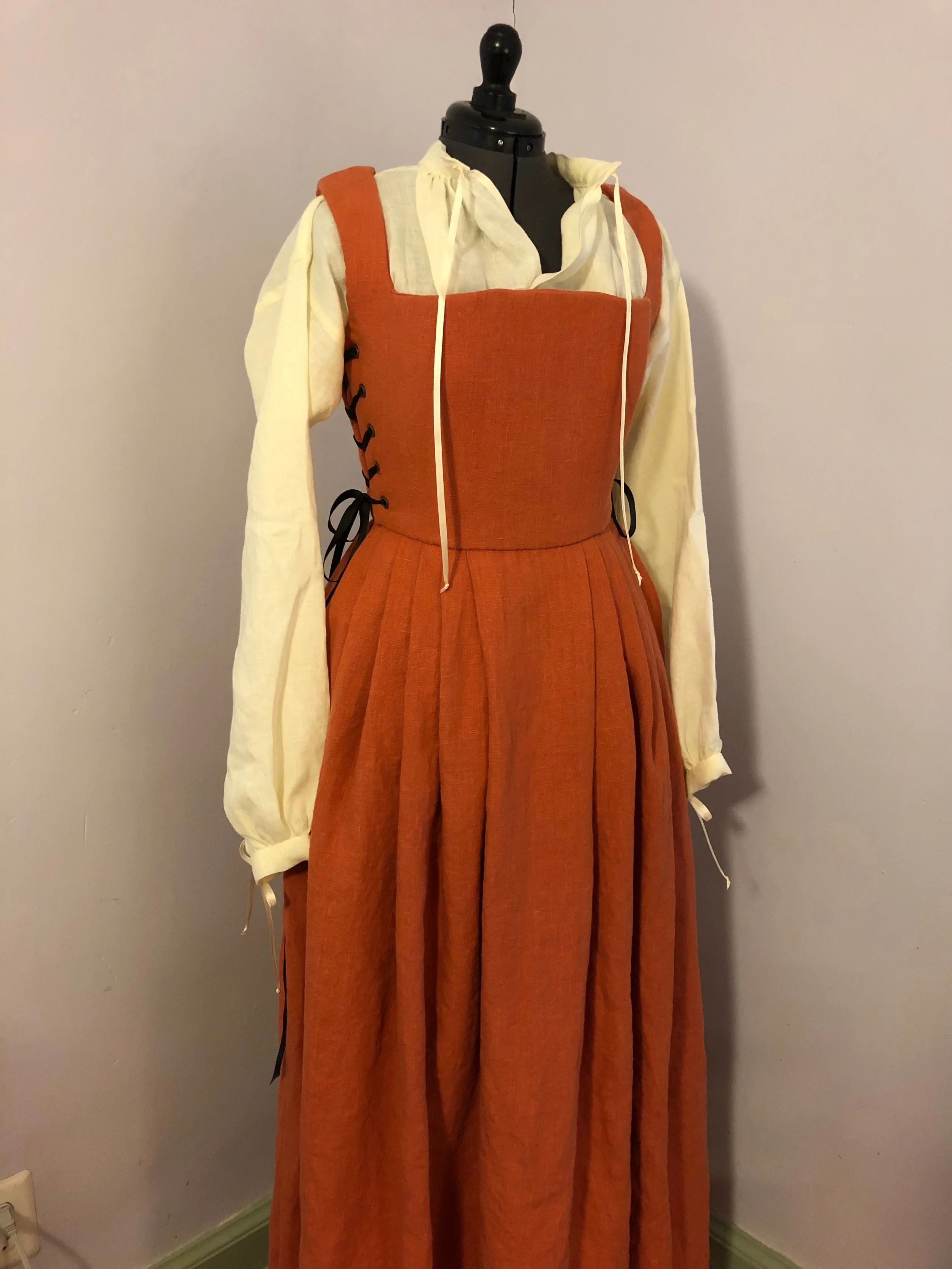 Various Kirtles — Courtly Clothier