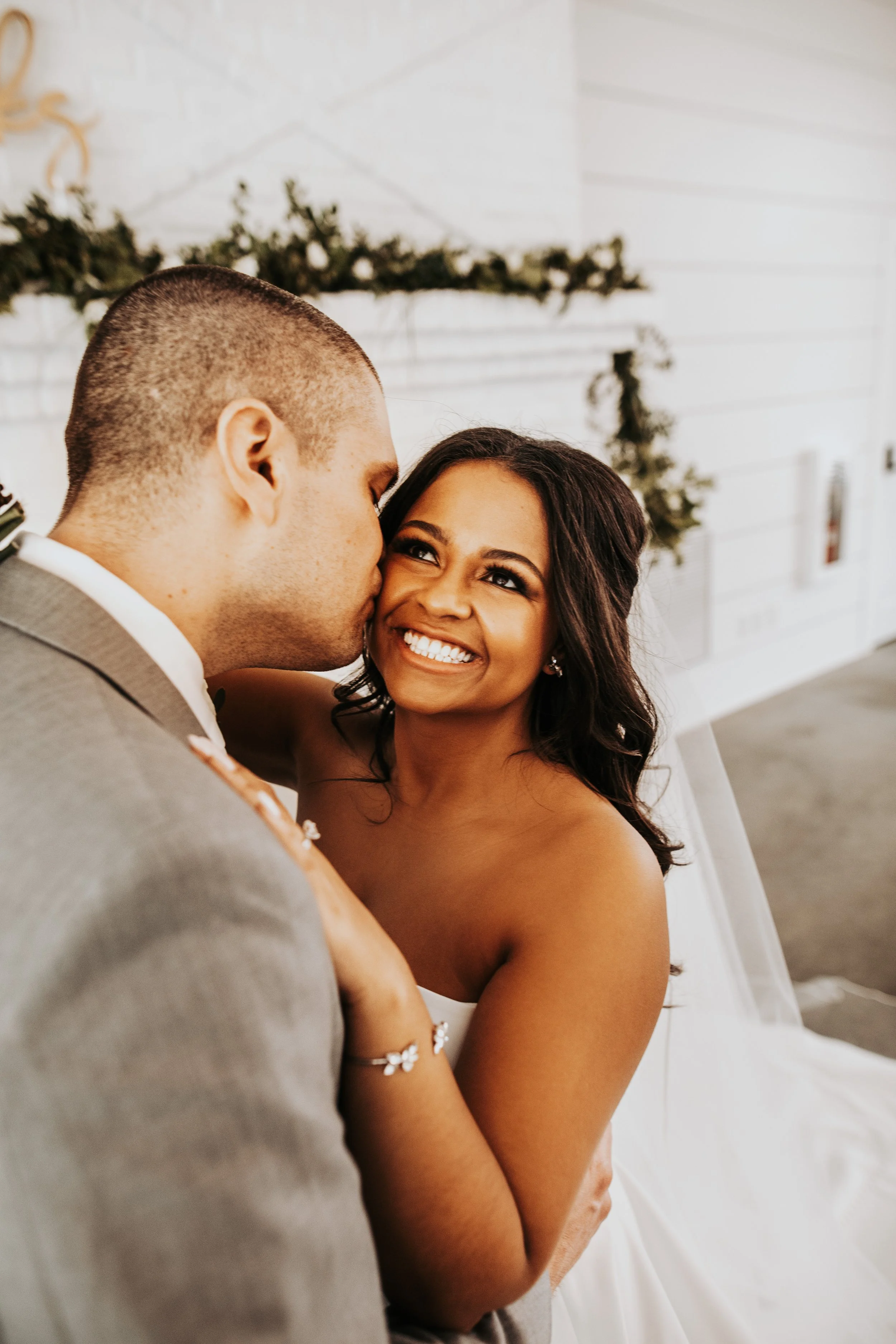 Minneapolis Makeup Artist & Hairstylist | LHNBEAUTY