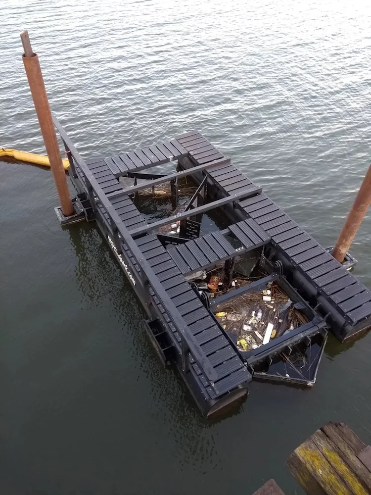 Floating Park in Rotterdam Is Made Entirely of Recycled Plastic ...