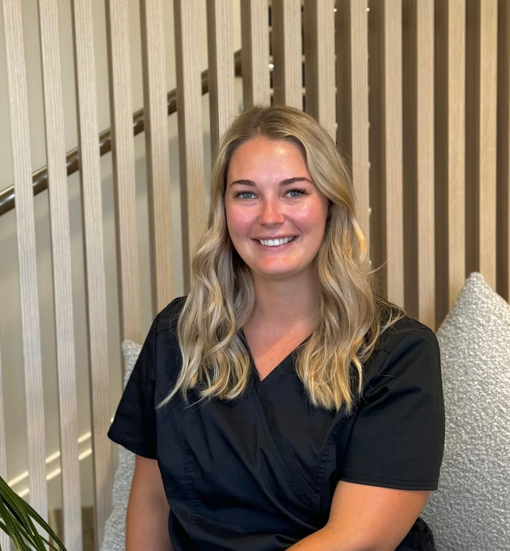 Reception & Dental Assistants — Advanced Dental