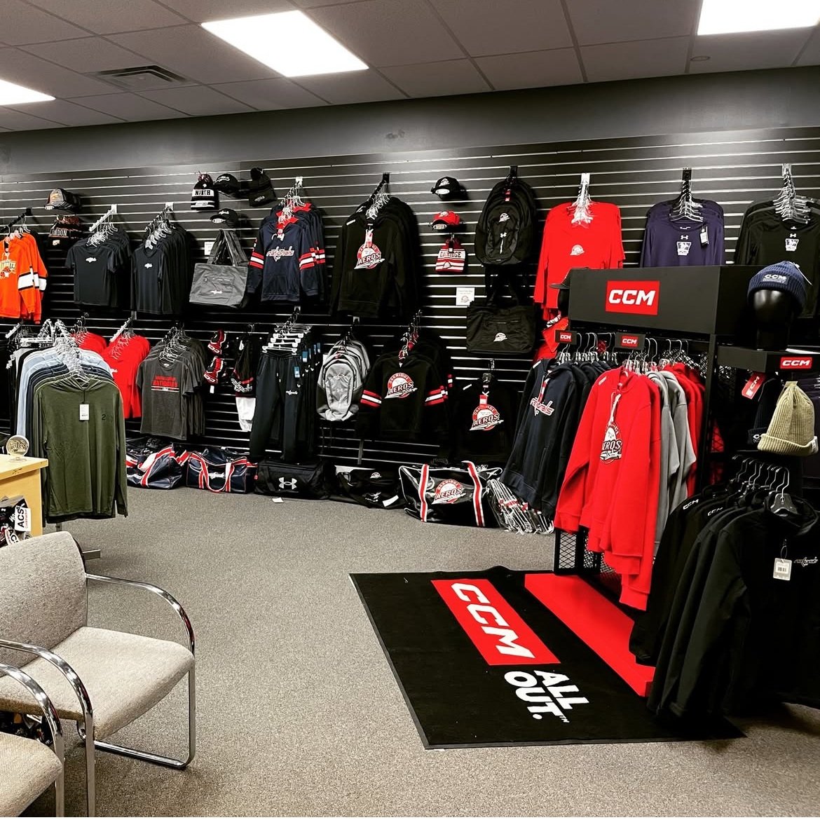Team Wear — Pete's Sports