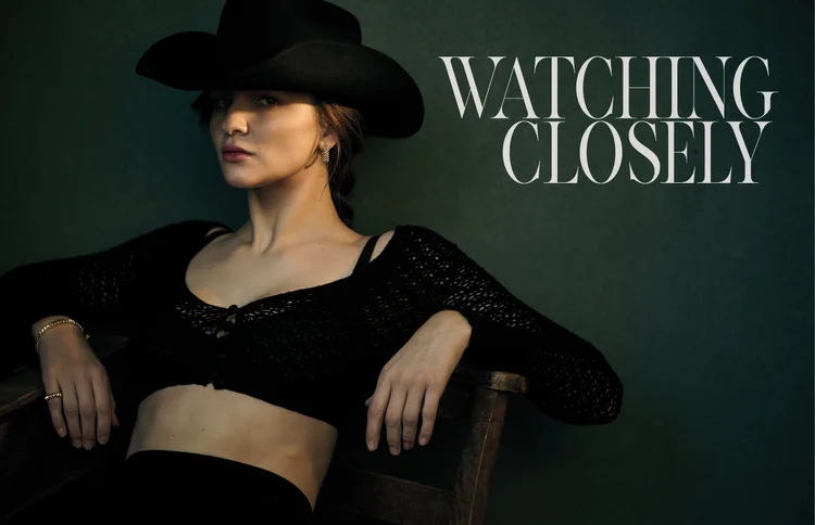 LISA VICARI - WATCHING CLOSELY — VESTAL