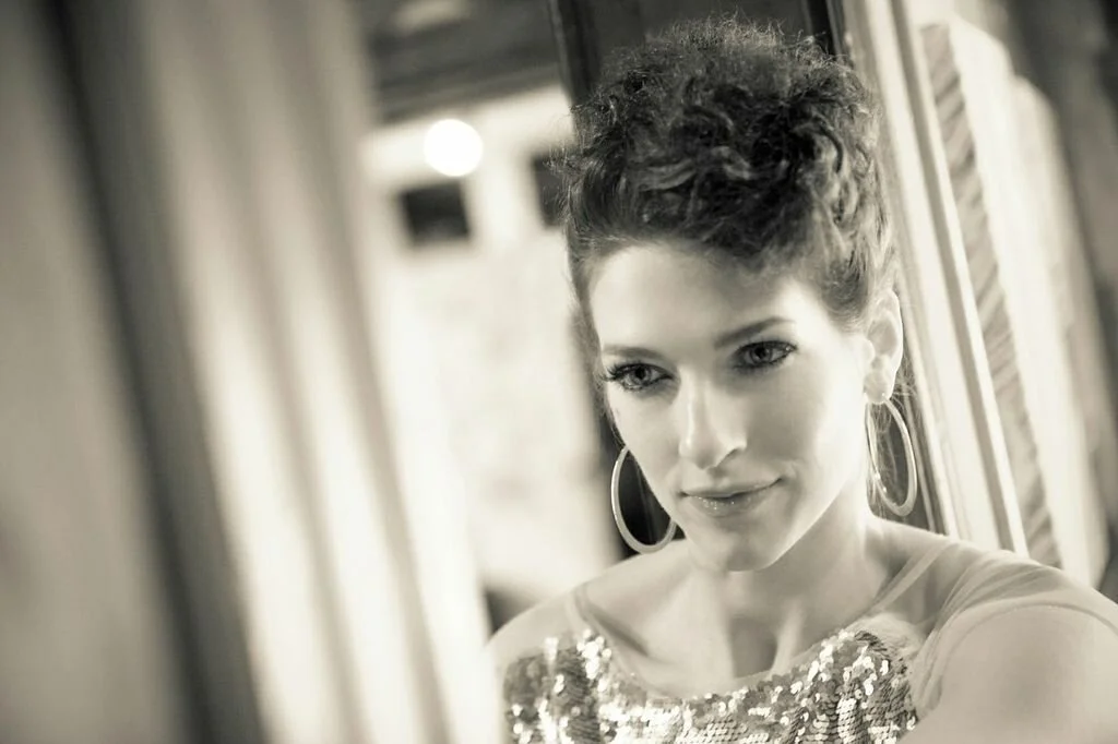 Bio — Rachel Holder