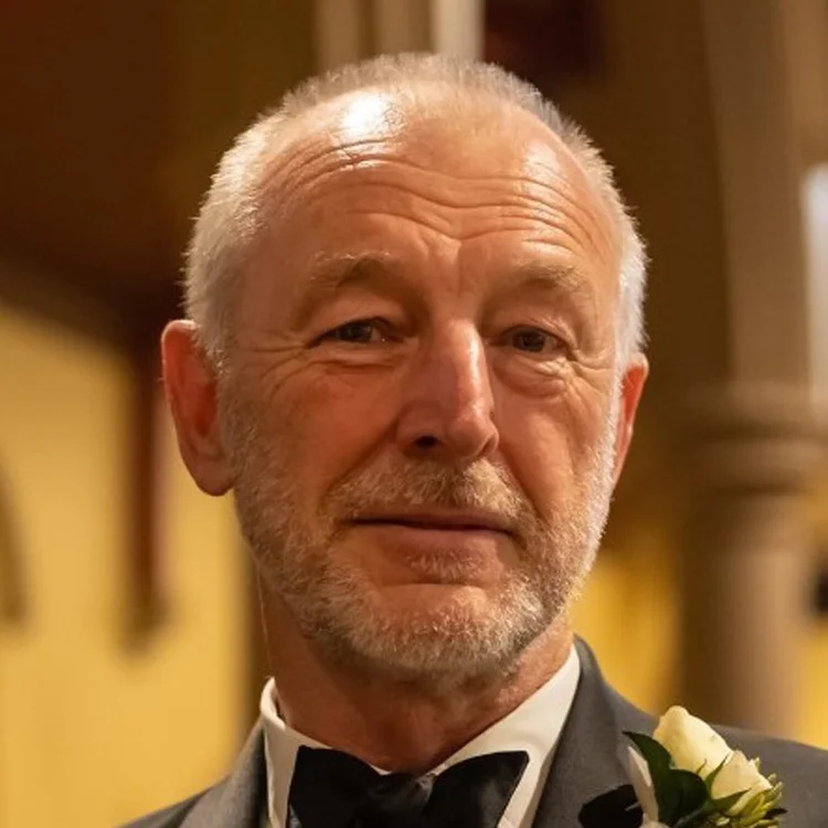 Simon Wells — AIA INTERNATIONAL