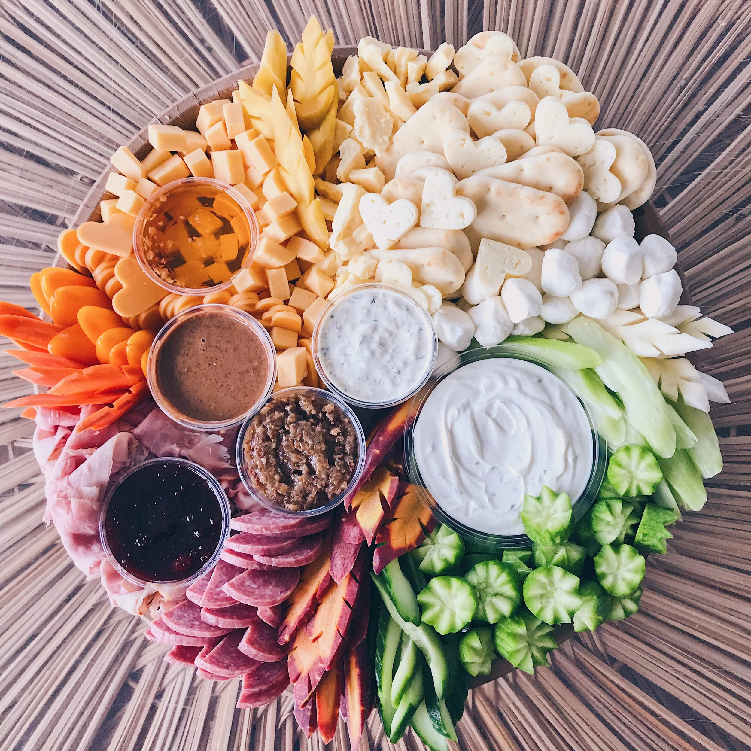 PLATTERS — Hawaii Island Picnics & Provisions