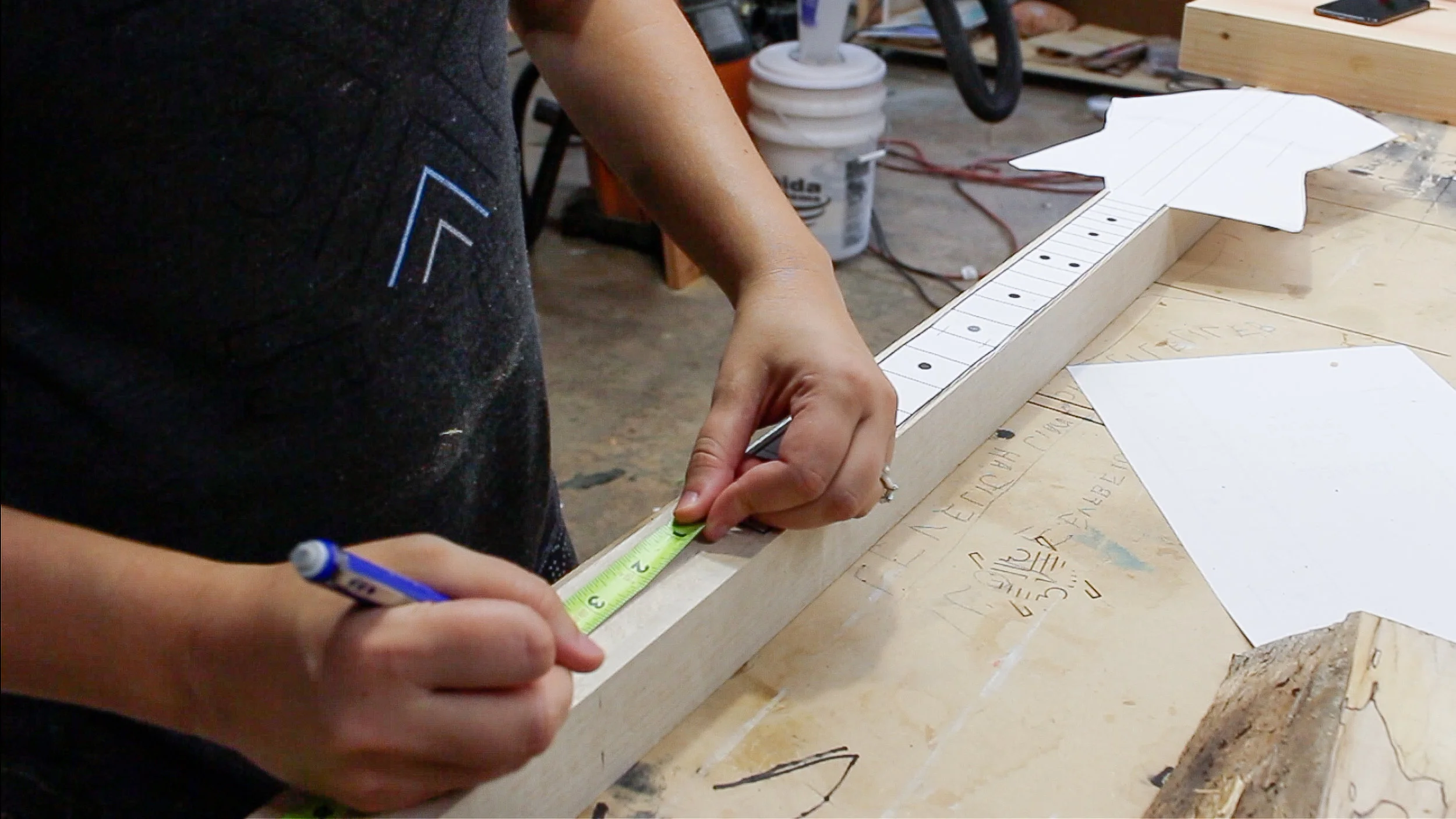 Making a Three String Guitar — 3x3 Custom