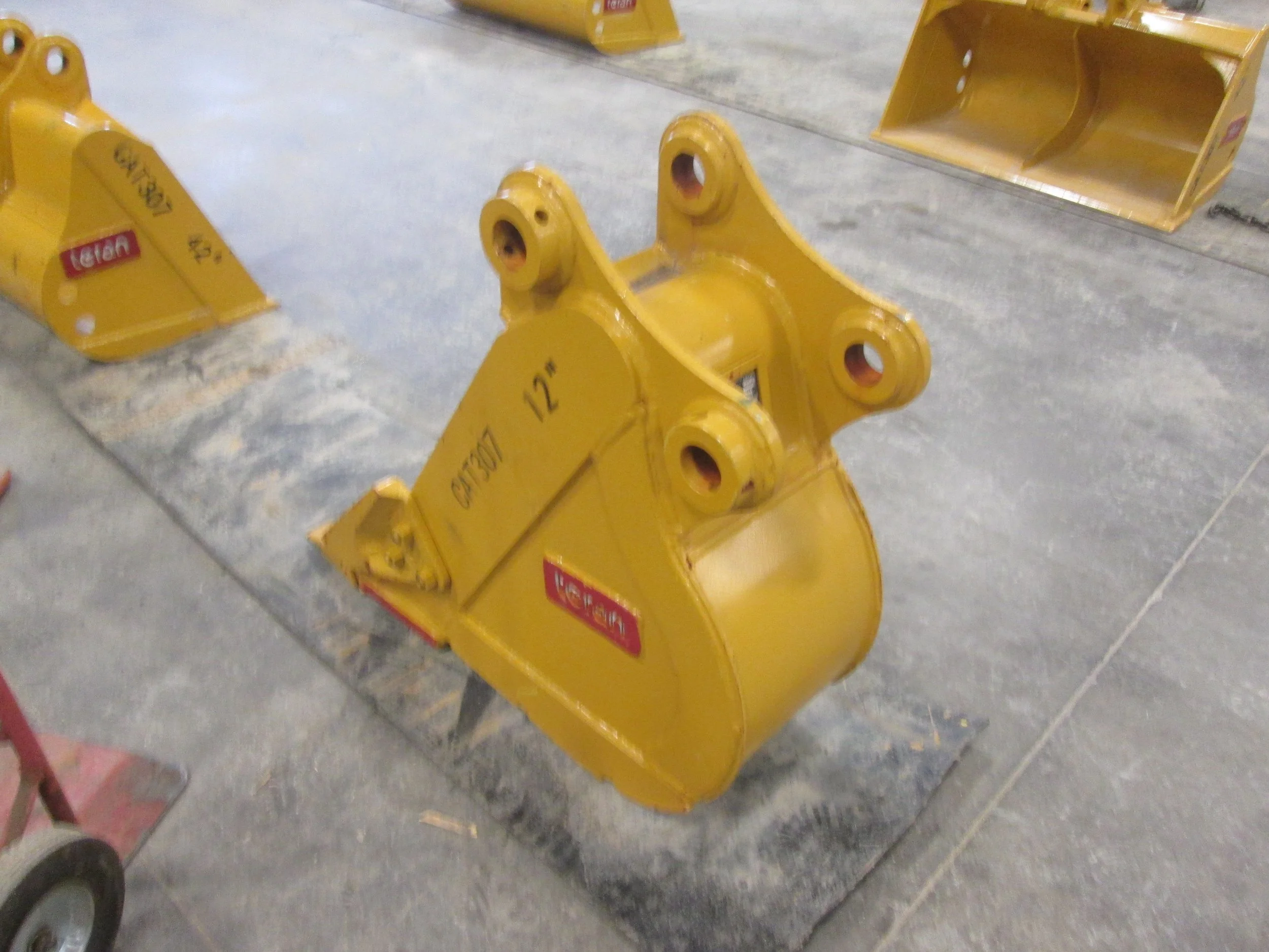 #1891 - NEW 12" TERAN TOOTH BUCKET CAT 307, CAT 308, JD 75, KOMATSU PC ...