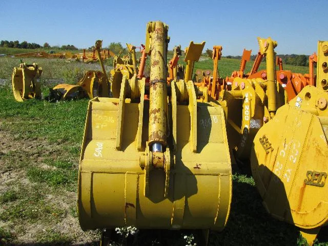 Grapples — Carroll Equipment - CNY'S Best Place For Construction Equipment